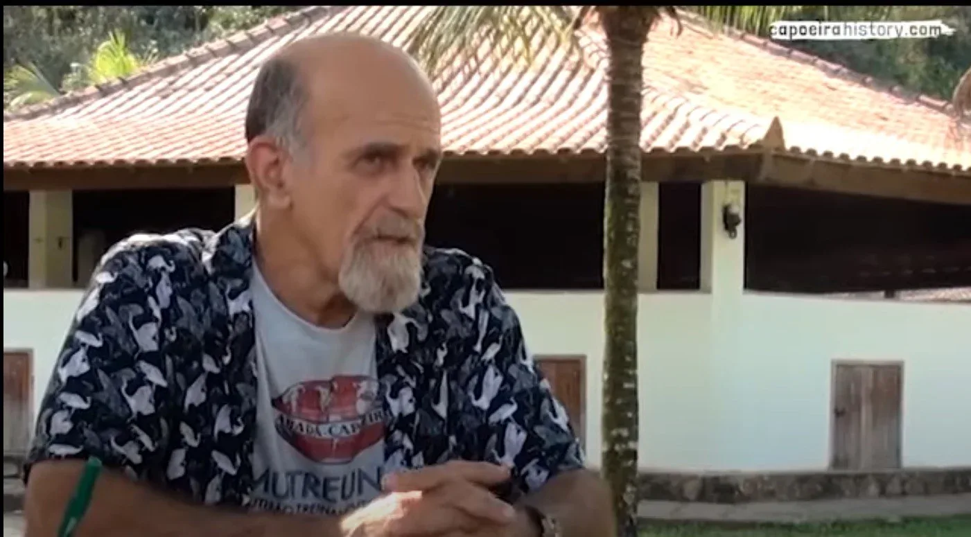 Mestre Camisa (1955) - CAPOEIRA CONTEMPORÂNEA